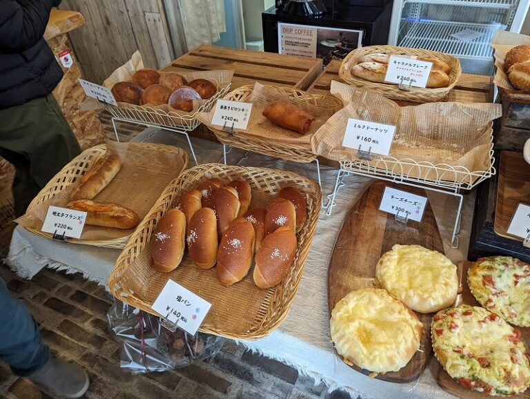都城市のパン屋さん「BOULANGERIE SAKIDA」でランチしてきました